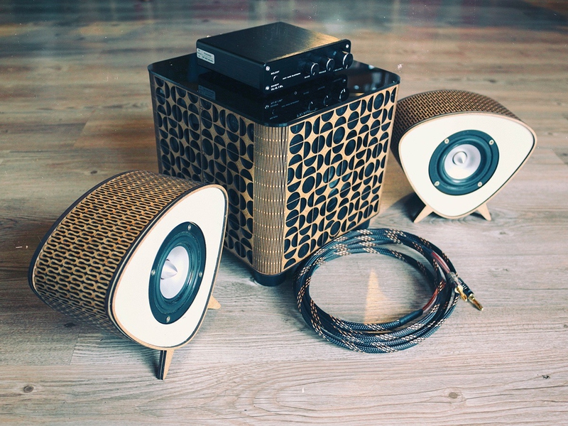 Création d'enceintes audio design bois bluetooth - PB Speakers